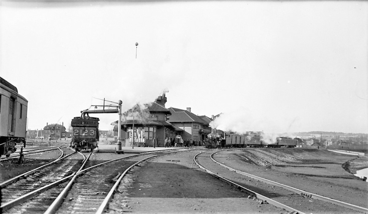 Allandale Train Station – From the era of the grand railway stations ...